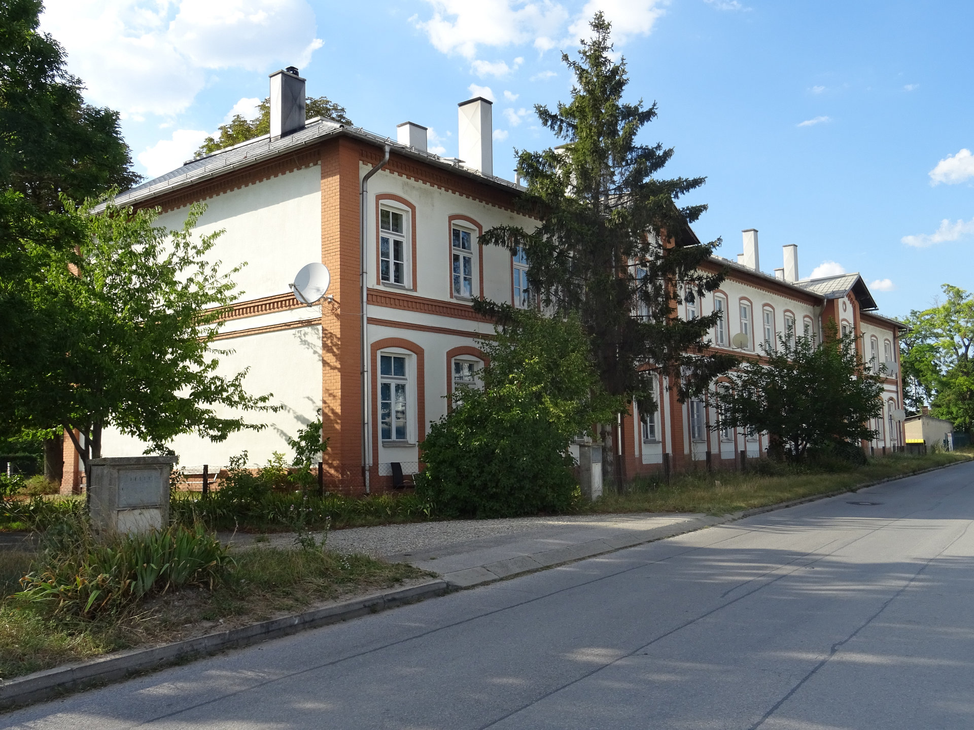 Niederösterreich - Gerasdorf bei Wien, Ehemaliges Aufnahmsgebäude